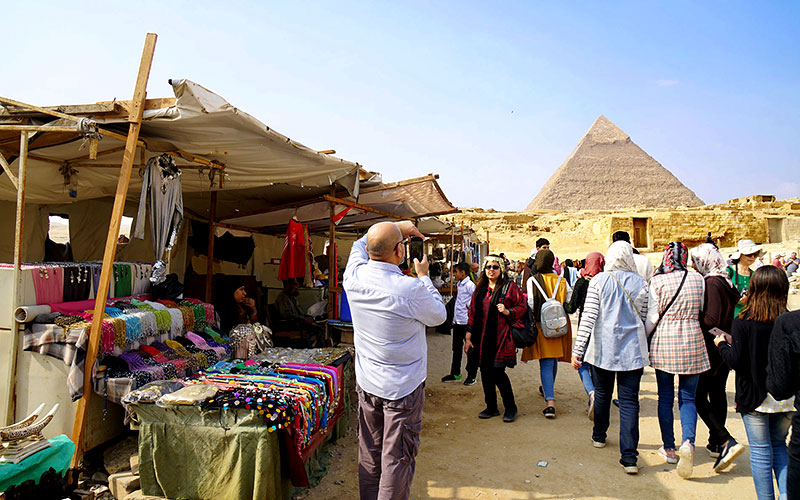 Cairo Photos: Pictures of Giza Pyramids, Street Scenes