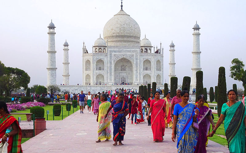 Agra Photos: Pictures of Taj Mahal, Tourist Sites, People