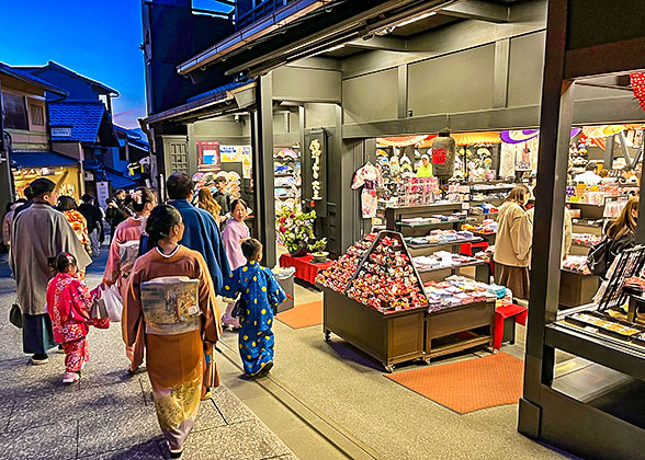 Gion District, the Best Place in Japan to Encounter Geisha